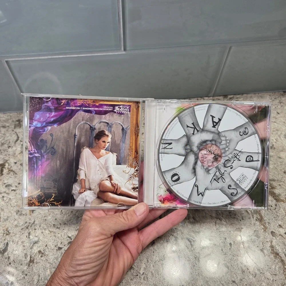 Big Machine Records | Media | Taylor Swift Speak Now Cd Album Pop Music ...